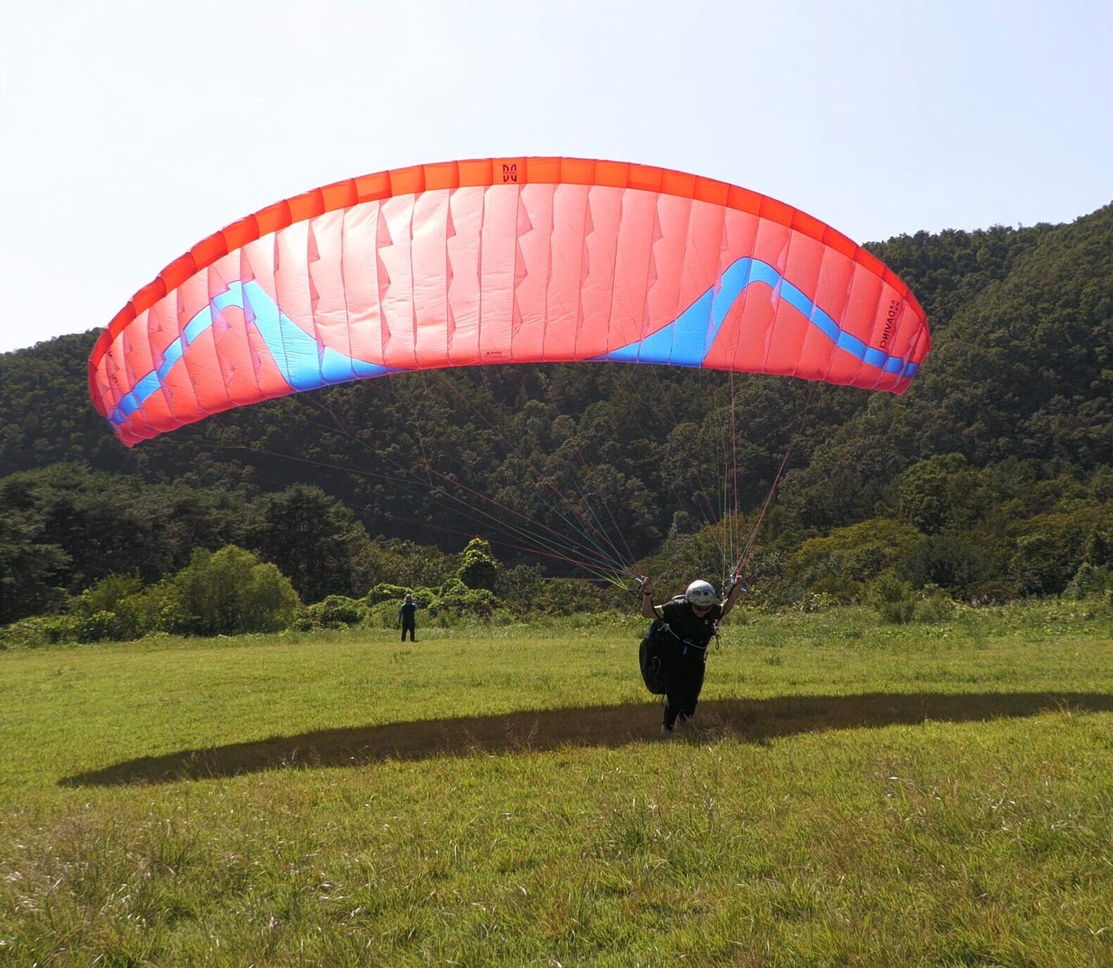 Davinci Tune single skin paraglider voor les en Hike & Fly
